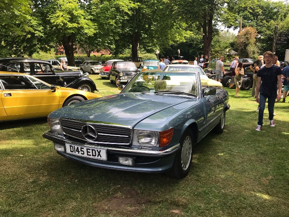 1987 Mercedes-Benz 500SL | Star Car Hire